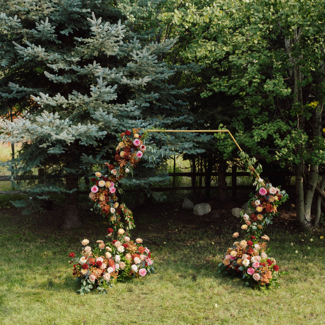 Create a Jewel Tone Fall Themed Wedding theme | FiftyFlowers